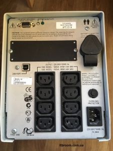 Бесперебойник APC Smart UPS-1000 VA